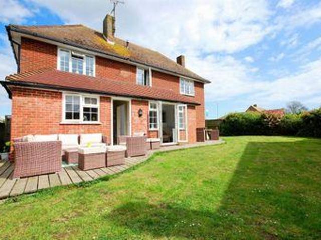 4 Bedrooms Detached house for sale in Hunters Forstal Road, Herne Bay CT6