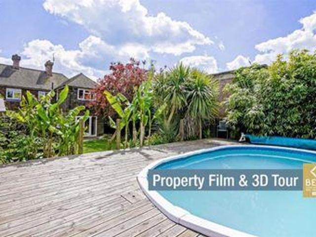 4 Bedrooms Detached house for sale in Hailsham Road, Herstmonceux, Hailsham BN27