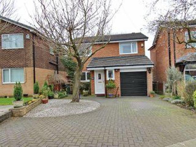 4 Bedrooms Detached house for sale in Hastings Close, Whitefield, Manchester M45