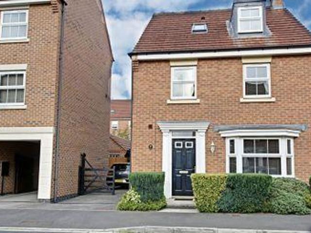 4 Bedrooms Detached house for sale in Harewood Crest, Brough HU15