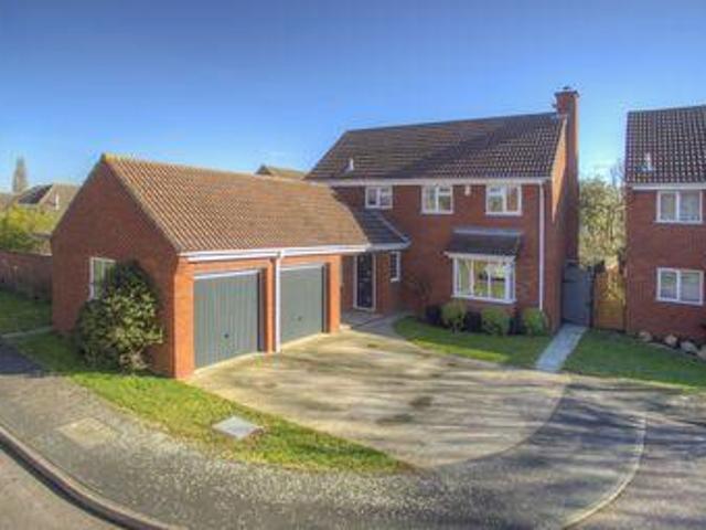 4 Bedrooms Detached house for sale in Hargood Court, Eaton Socon, St. Neots, Cambridgeshire PE19