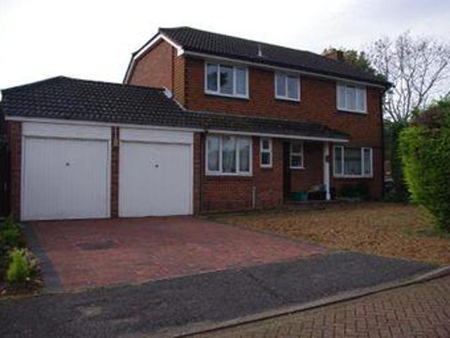 4 Bedrooms Detached house for sale in Harlands Grove, Farnborough, Orpington, Kent BR6