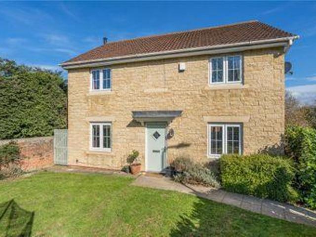 4 Bedrooms Detached house for sale in Harvesters Way, South Milford, Leeds, North Yorkshire LS25