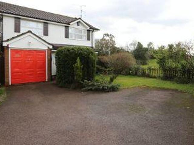 4 Bedrooms Detached house for sale in Hawker Way, Woodley, Reading RG5