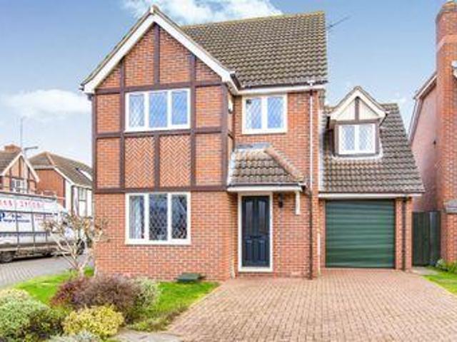 4 Bedrooms Detached house for sale in Hatley Close, St. Neots PE19