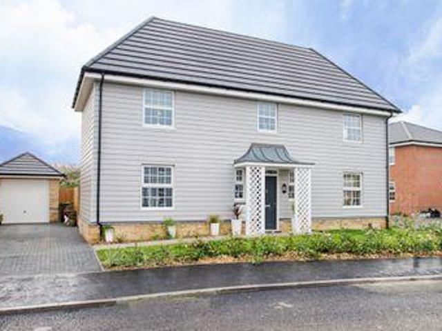 4 Bedrooms Detached house for sale in Heckfords Road, Great Bentley, Colchester CO7