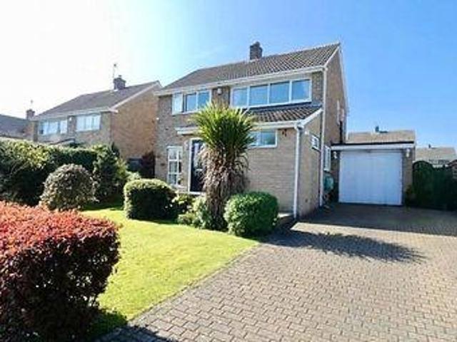 4 Bedrooms Detached house for sale in Heath Drive, Boston Spa, Wetherby, West Yorkshire LS23