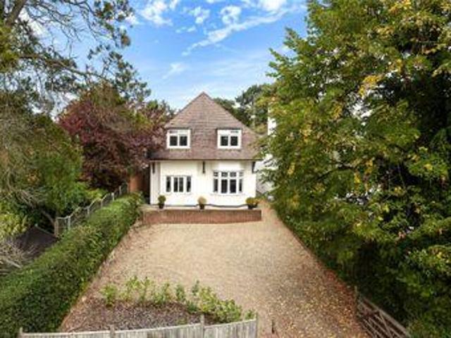 4 Bedrooms Detached house for sale in Heatherley Road, Camberley, Surrey GU15