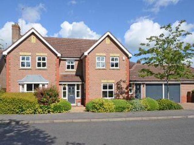 4 Bedrooms Detached house for sale in Heronpool Drive, Baldwins Gate, Staffordshire ST5