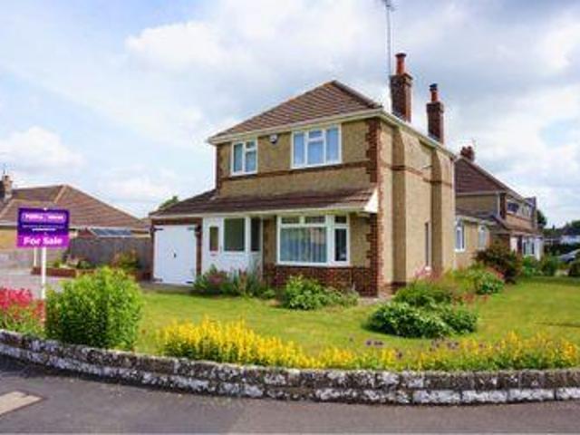 4 Bedrooms Detached house for sale in Highclere Avenue, Swindon SN3