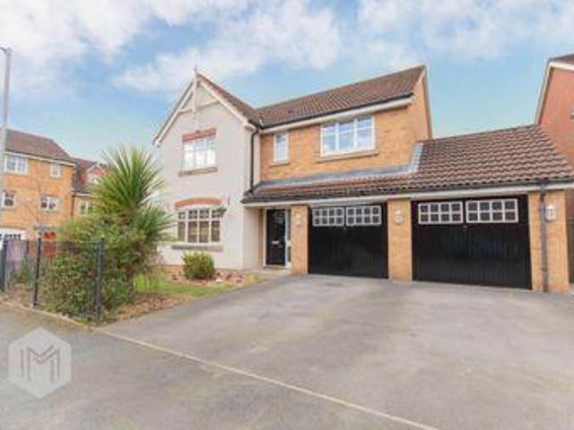 4 Bedrooms Detached house for sale in Higher Clough Close, Bolton BL3