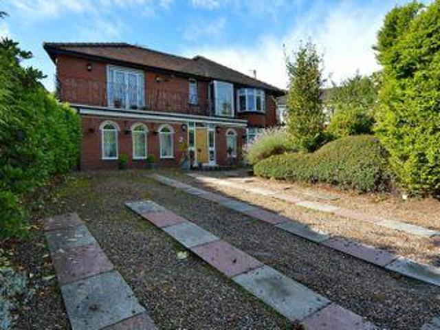 4 Bedrooms Detached house for sale in Higher Lane, Whitefield, Manchester M45