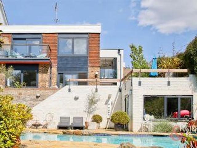 4 Bedrooms Detached house for sale in Hill Brow, Hove BN3