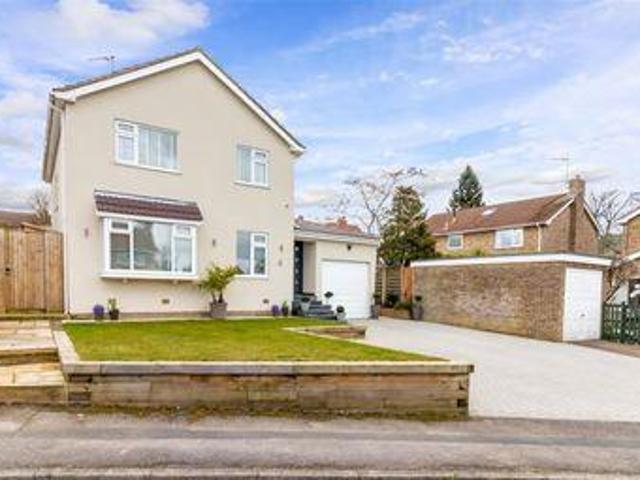 4 Bedrooms Detached house for sale in Hill Rise Close, Harrogate, North Yorkshire HG2