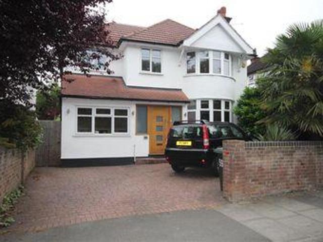 4 Bedrooms Detached house for sale in Hillingdon Hill, Hillingdon, Middlesex UB10