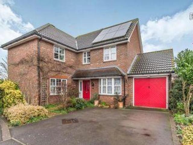 4 Bedrooms Detached house for sale in Hilton Close, Faversham ME13