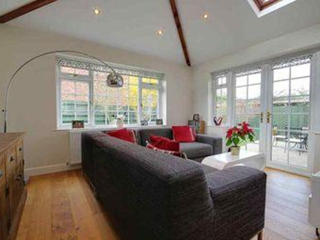 4 Bedrooms Detached house for sale in Hookstone Oval, Harrogate HG2