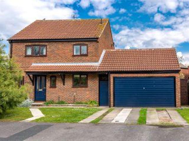 4 Bedrooms Detached house for sale in Holmes Drive, Riccall, York YO19