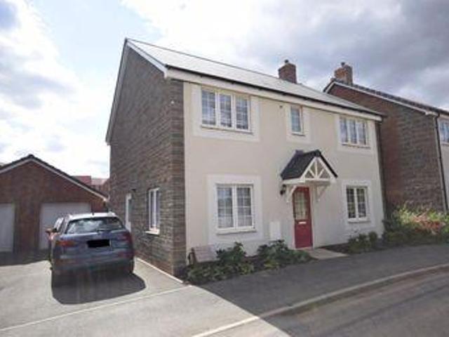 4 Bedrooms Detached house for sale in Hollyhock Lane, Lyde Green, Bristol BS16