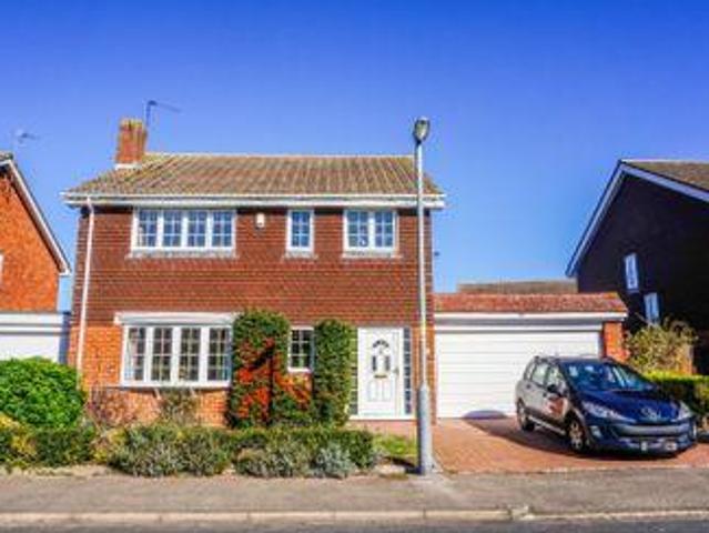 4 Bedrooms Detached house for sale in Home Farm Way, Westoning MK45