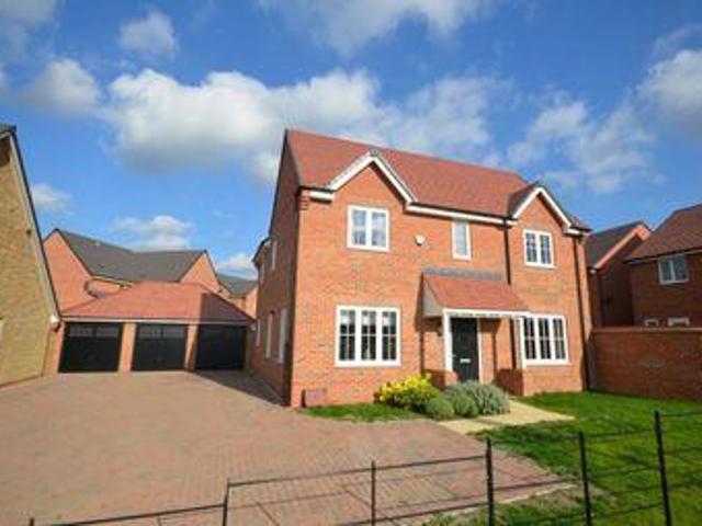 4 Bedrooms Detached house for sale in Home Farm Drive, Buckton Fields, Northampton NN2