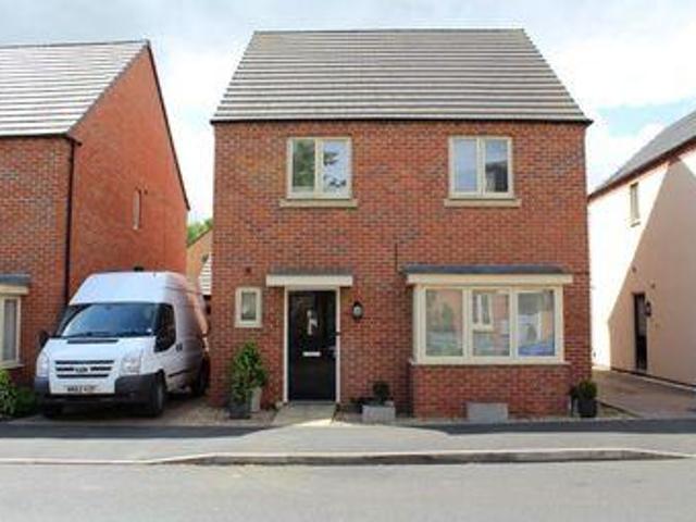 4 Bedrooms Detached house for sale in Howarth Way, Marina Park, Northampton NN5