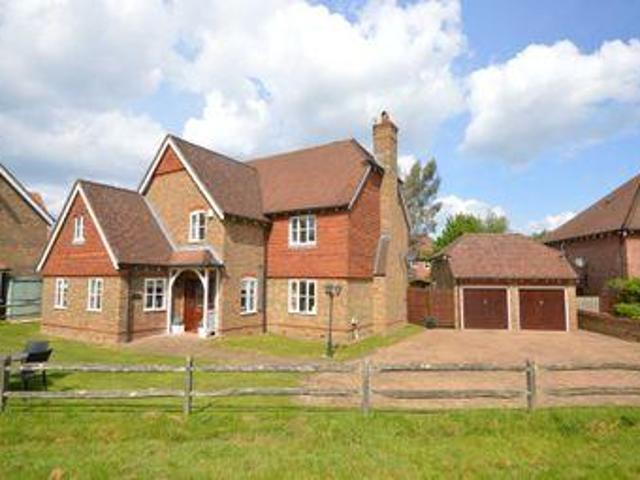 4 Bedrooms Detached house for sale in Ingle Place, Kings Hill, West Malling ME19