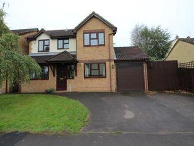 4 Bedrooms Detached house for sale in Inglestone Road, Wickwar GL12
