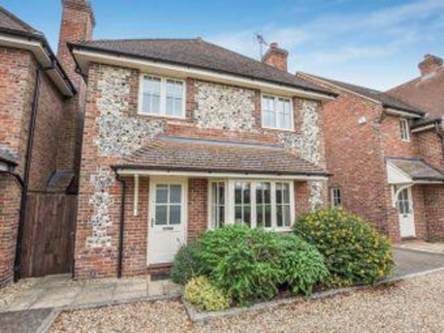 4 Bedrooms Detached house for sale in Innkeepers Court, Longwick, Princes Risborough HP27