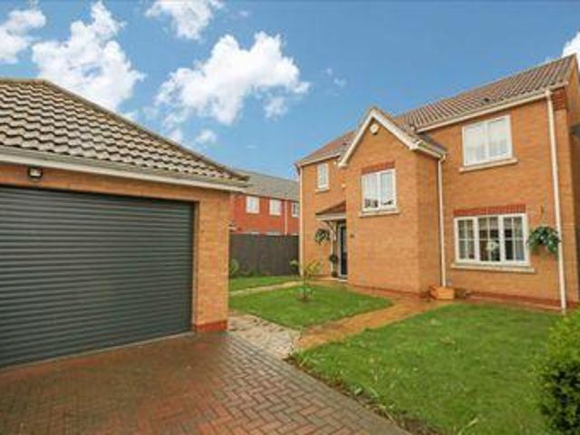 4 Bedrooms Detached house for sale in Jubilee Close, Cherry Willingham, Lincoln LN3