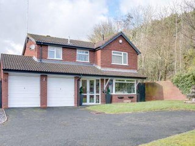 4 Bedrooms Detached house for sale in Jersey Close, Church Hill North, Redditch B98