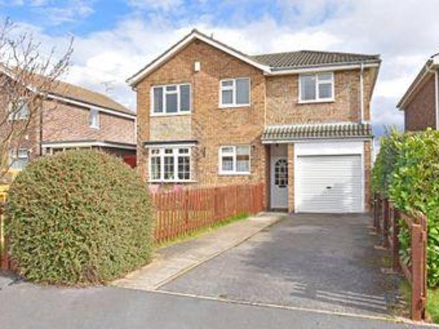 4 Bedrooms Detached house for sale in Kielder Oval, Harrogate HG2