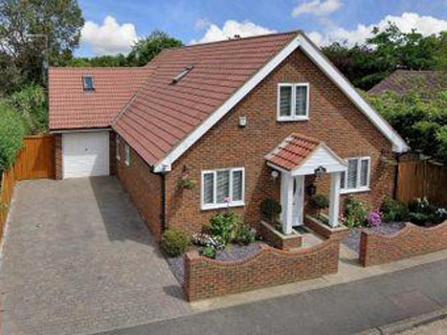 4 Bedrooms Detached house for sale in Kimberley Grove, Seasalter, Whitstable CT5