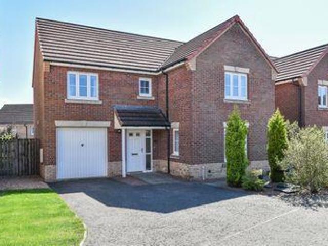4 Bedrooms Detached house for sale in Kingfisher Place, Dunfermline KY11