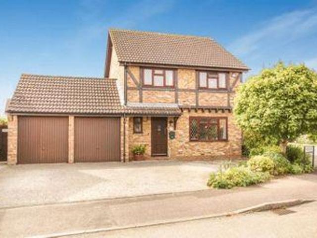 4 Bedrooms Detached house for sale in Kingfisher Way, Bicester OX26