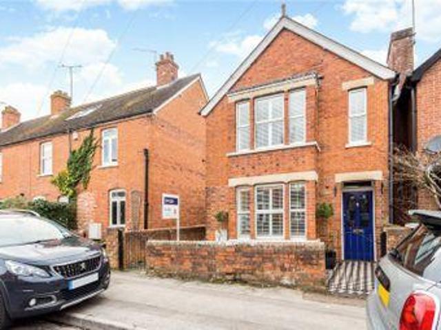 4 Bedrooms Detached house for sale in Kingsbridge Road, Newbury, Berkshire RG14