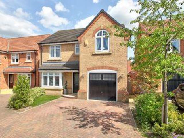 4 Bedrooms Detached house for sale in Kingsbrook Chase, Wath Upon Dearne, Rotherham S63