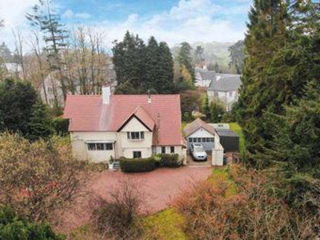 4 Bedrooms Detached house for sale in Knockbuckle Road, Kilmacolm PA13