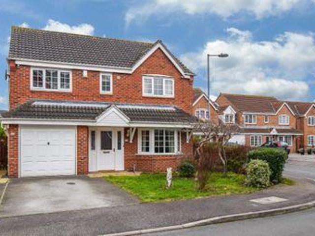 4 Bedrooms Detached house for sale in Lakeside Court, Normanton WF6