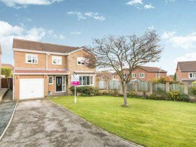 4 Bedrooms Detached house for sale in Landseer Avenue, Tingley, Wakefield WF3