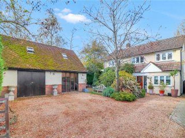 4 Bedrooms Detached house for sale in Langley Road, Chipperfield, Kings Langley WD4