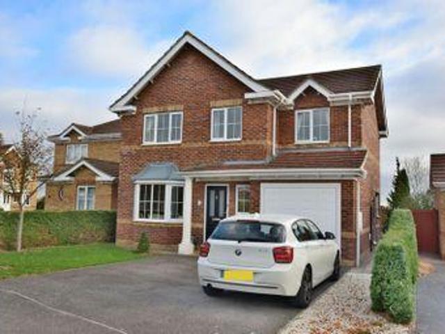 4 Bedrooms Detached house for sale in Larch Avenue, Nettleham, Lincoln LN2