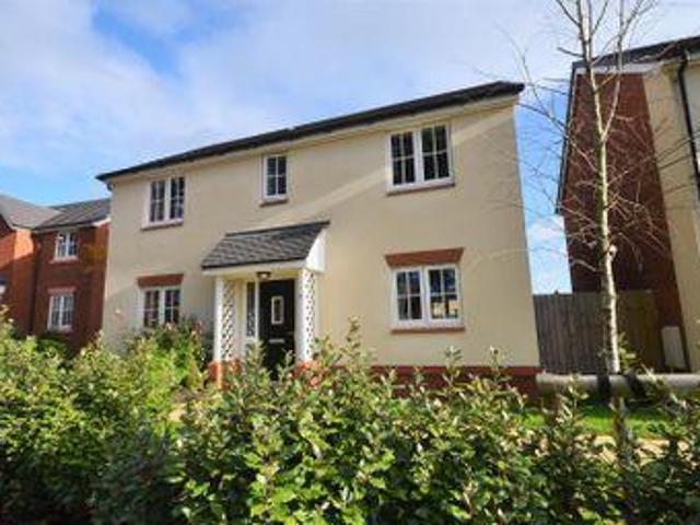 4 Bedrooms Detached house for sale in Lark Close, Bruton BA10