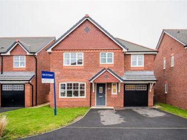4 Bedrooms Detached house for sale in Lark Hill, Astley, Manchester M29