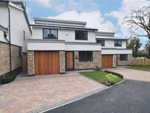 4 Bedrooms Detached house for sale in Lark Hill Road, Worcester, Worcestershire WR5