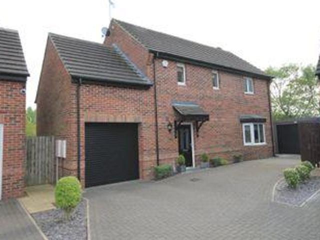 4 Bedrooms Detached house for sale in Lepton Hare Chase, Leeds LS10