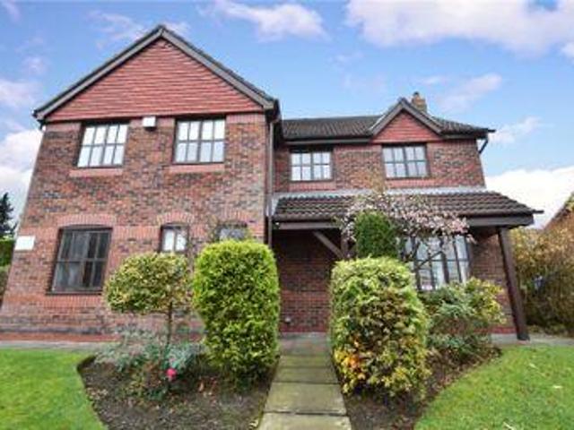 4 Bedrooms Detached house for sale in Leyburn Close, Whitefield, Manchester M45