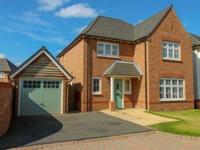 4 Bedrooms Detached house for sale in Lincoln Close, Woodford, Stockport SK7