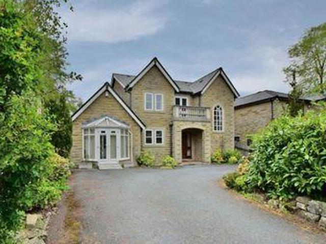 4 Bedrooms Detached house for sale in Lismore Road, Buxton, Derbyshire SK17