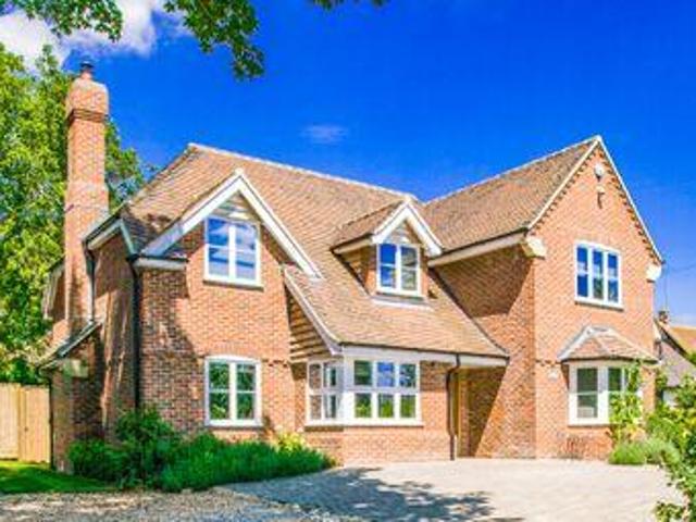 4 Bedrooms Detached house for sale in Little Orchard, Compton RG20